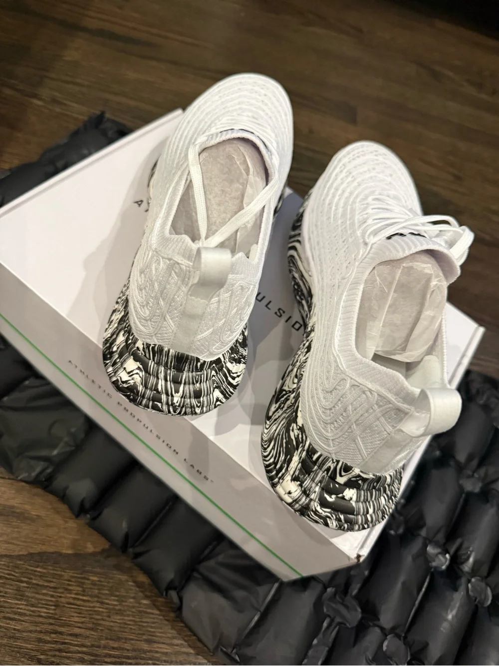 APL | Shoes | Apl Womens Techloom Zipline White Knit Athletic Sneakers ...